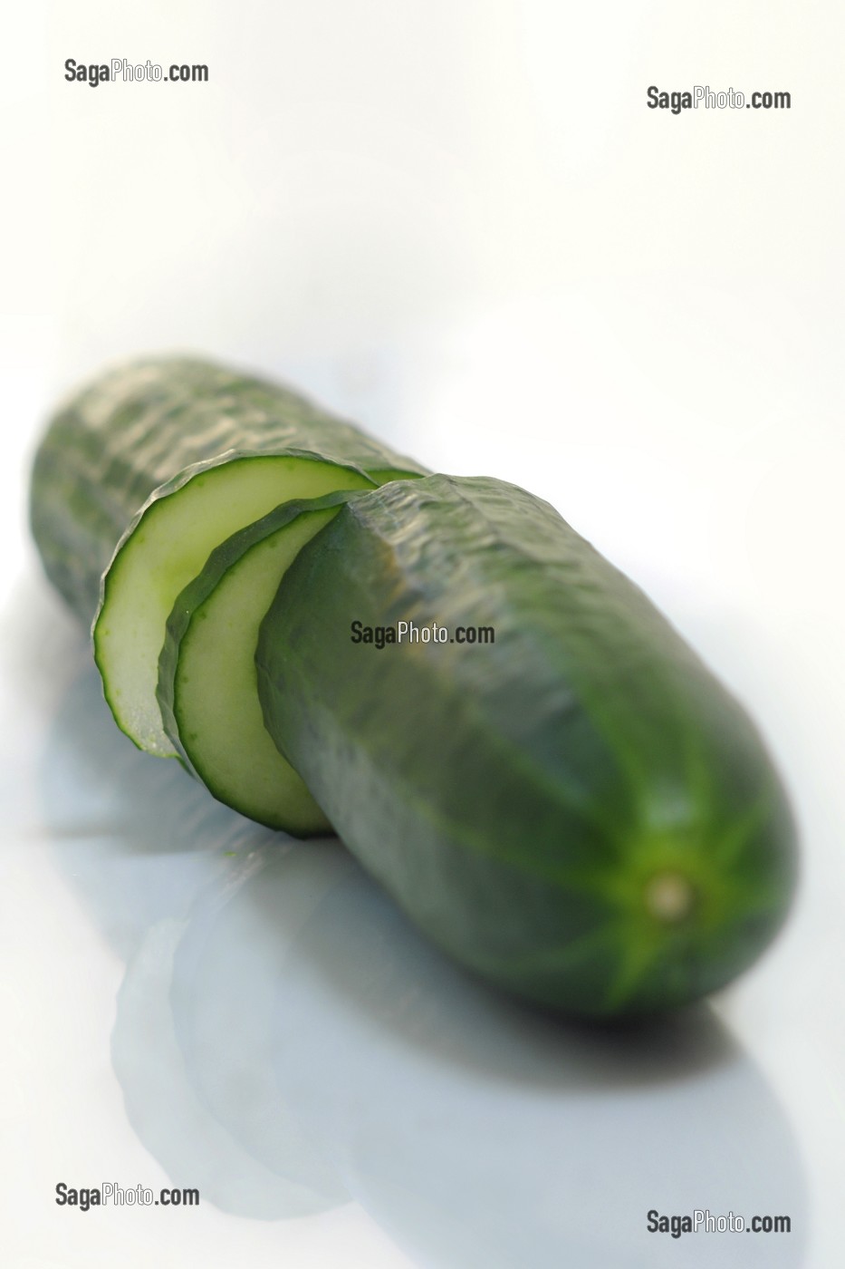 photo de CONCOMBRE, LEGUME FRAIS CONSOMME CRU ET UTILISE AUSSI EN ...