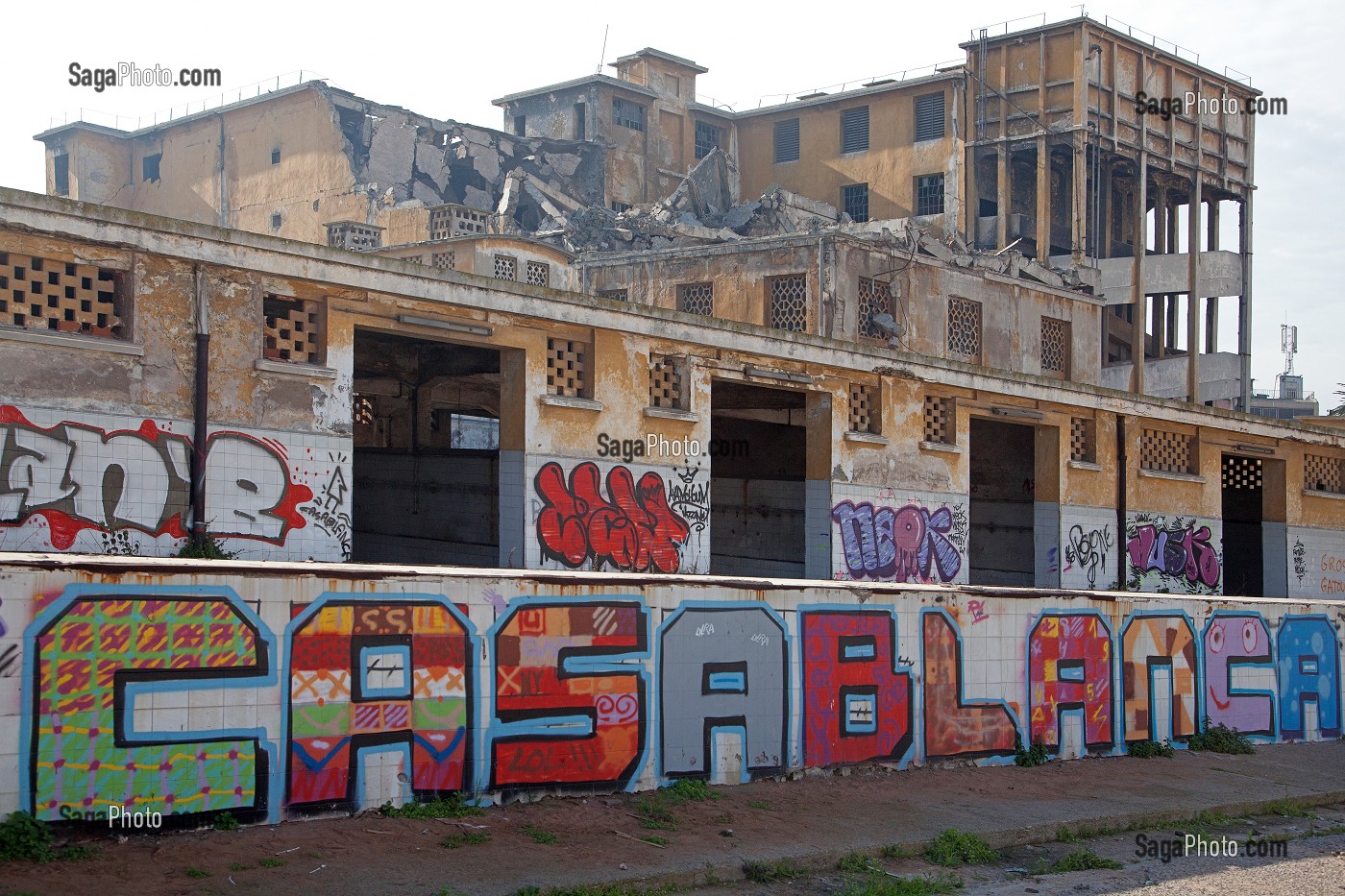 photo de GRAFFITI SUR LE SITE DESAFFECTE DES ABATTOIRS DE CASABLANCA ...
