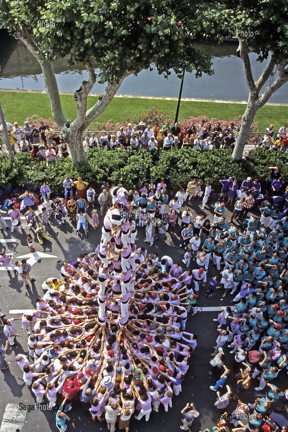 photo de PYRAMIDE OU TOUR HUMAINE, LES CASTELLERS DE CATALOGNE ...