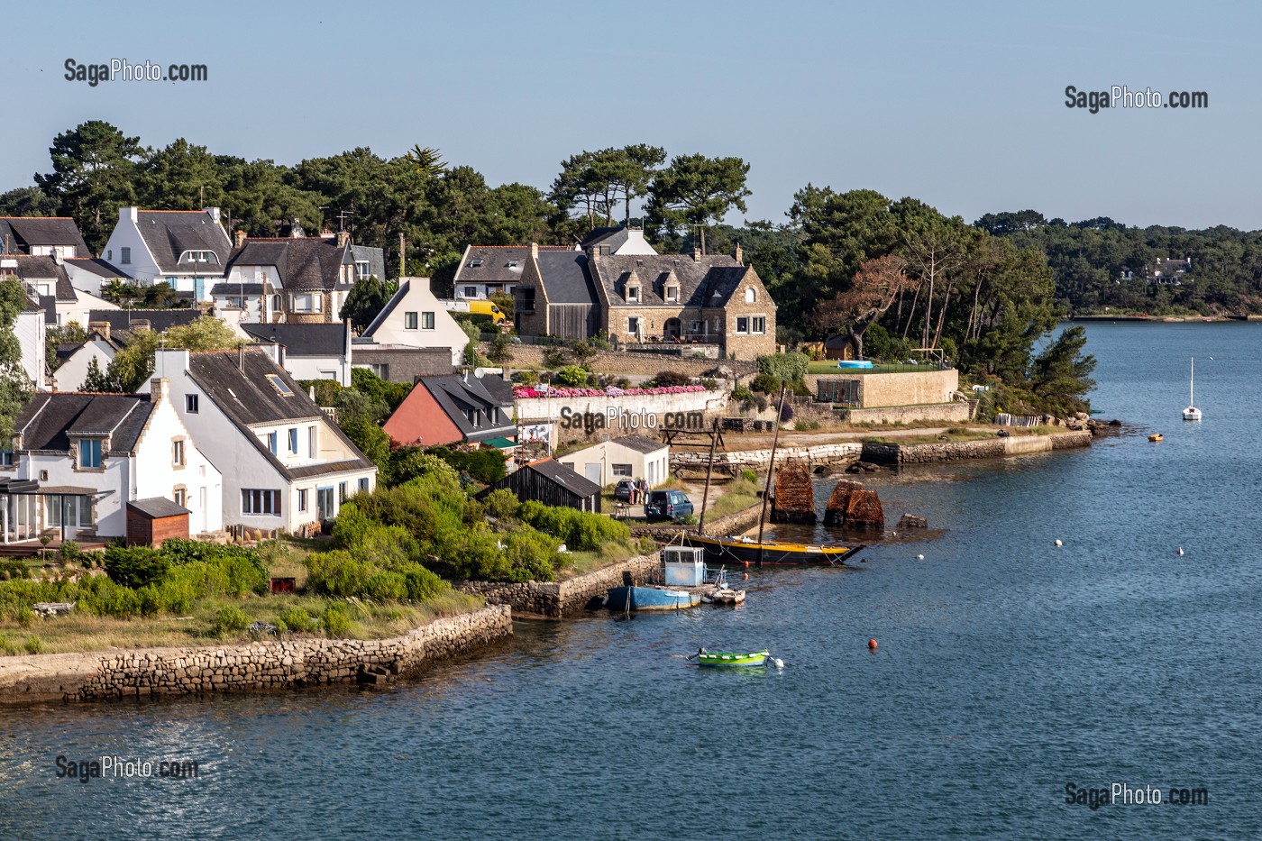 photo de MAISONS AU BORD DE LA RIVIERE DE CRAC'H, LA TRINITE-SUR-MER ...