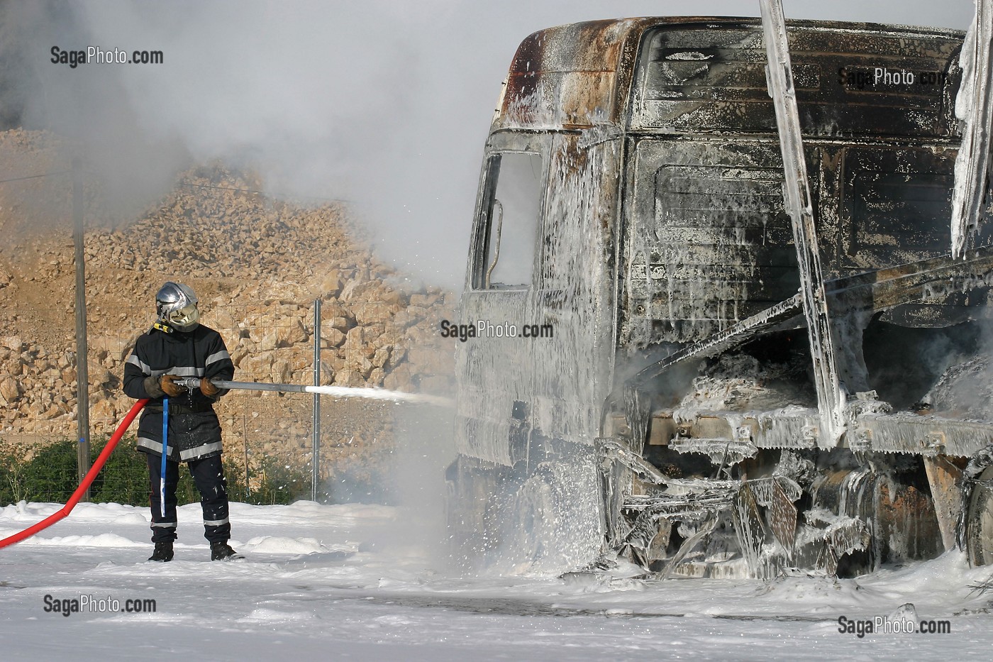 photo de FEU DE CAMION TRANSPORTANT DES MATIERES DANGEREUSES (TMD ...