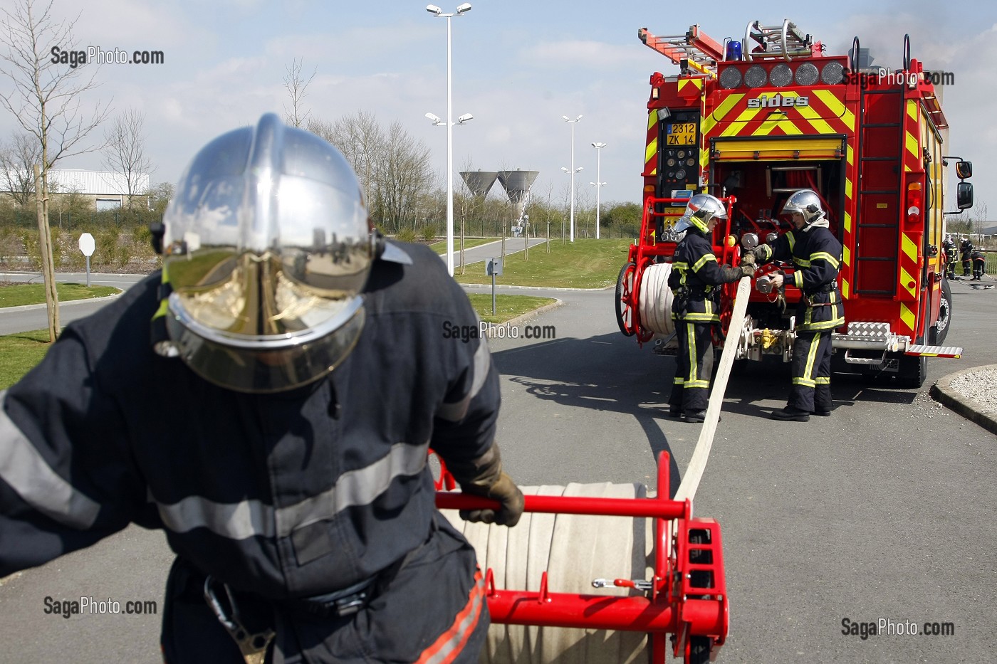 photo de DEPART EN INTERVENTION AVEC LE DEVIDOIR TOURNANT DE TUYAUX ...